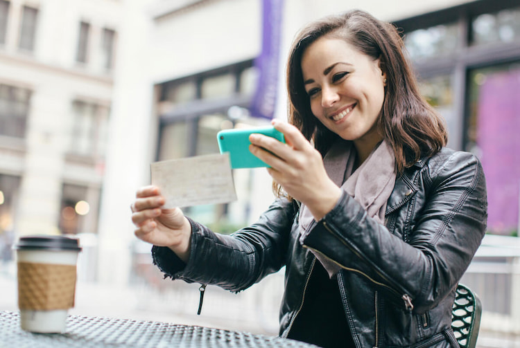 How to Use Mobile Check Deposits | What us a Mobile Deposit?
