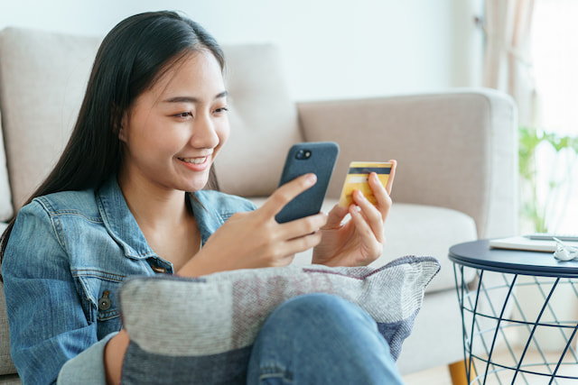 How Can I Borrow Money From My Paycheck?